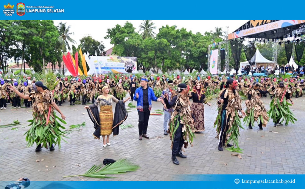 6.573 Peserta Guncang Kalianda! Pawai Budaya Terbesar Sepanjang Sejarah ...